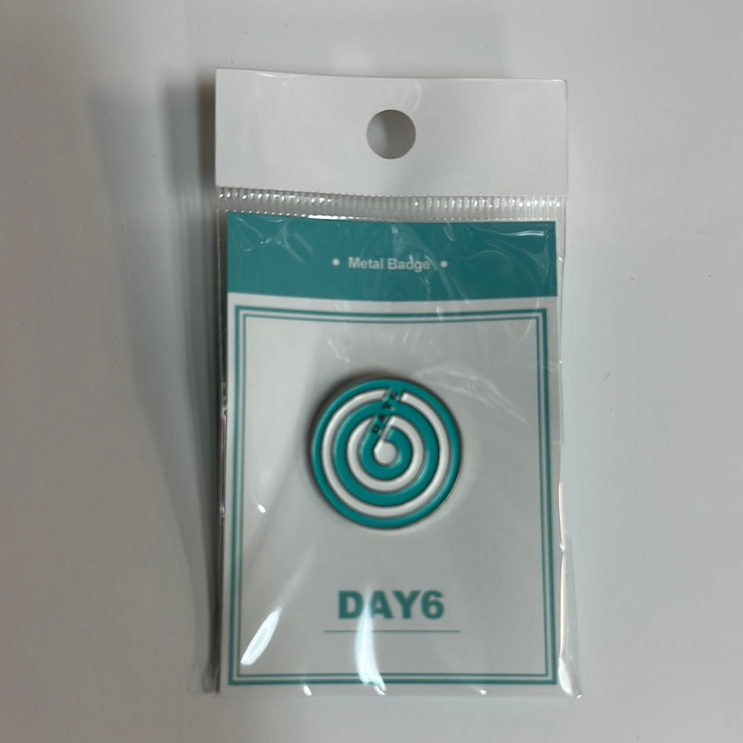 DAY6 LOGO BADGE – KPOP Store in USA