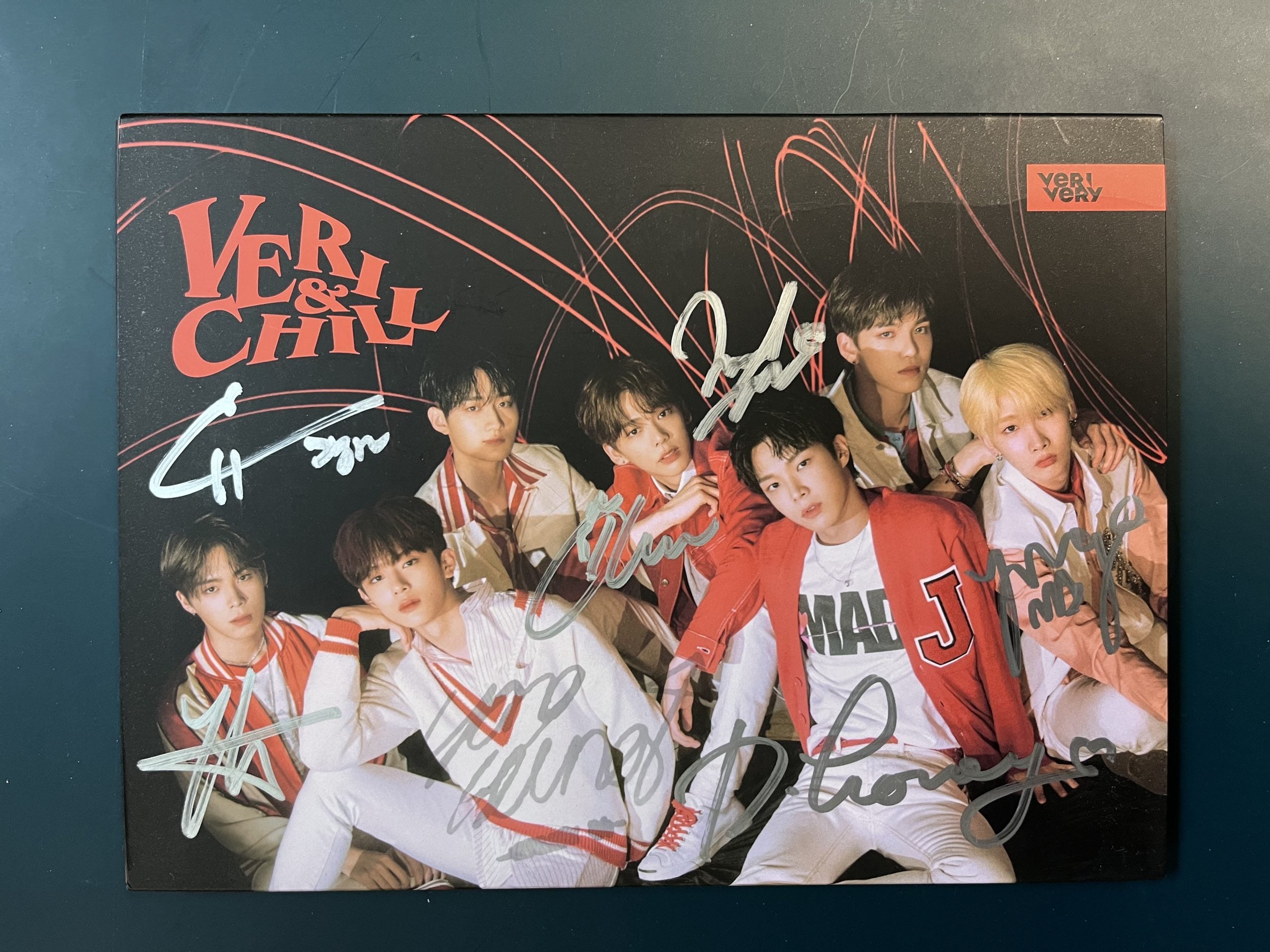 베리베리 (VERIVERY) | 싱글1집 [VERI-CHILL] (OFFICIAL Ver.)| AUTOGRAPHED ALBUM ...